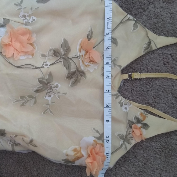 Yi Qing Quan Cheng | Dresses | Floral Dress | Poshmark